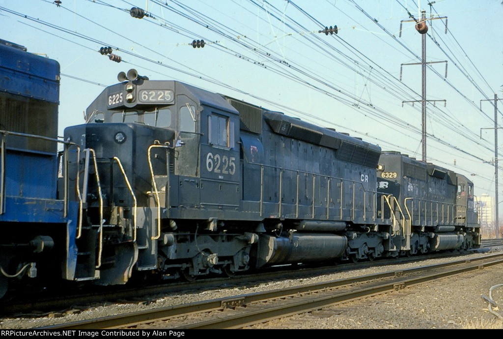 CR SD45 6225 runs 2nd behind SD40 6329